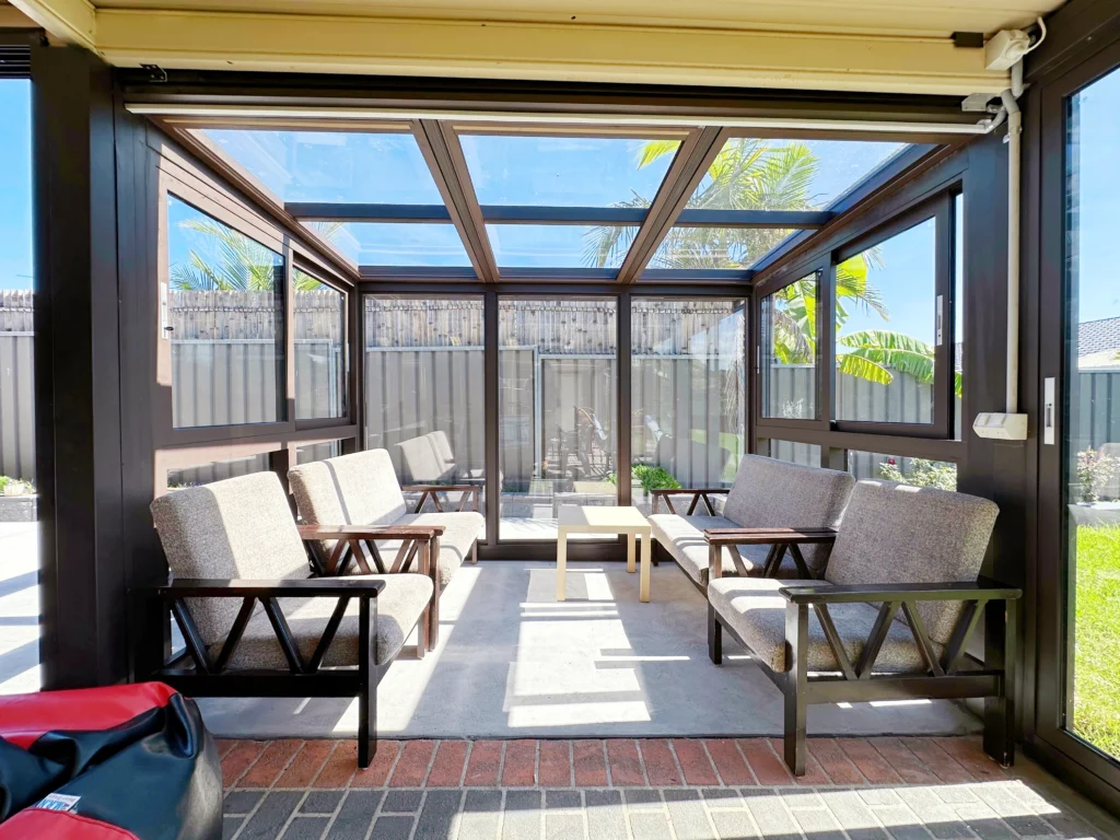 Outdoor Glass Sheds vs. Traditional Timber Sheds – Which One Wins?